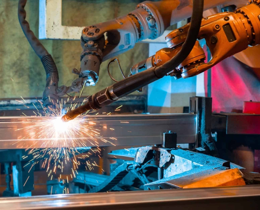 Fiber Lasers vs. CO2 Lasers—Which is Best for You? | CK